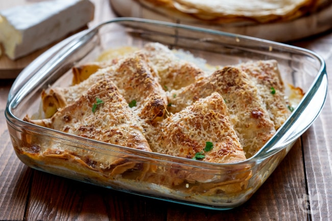 Ham Brie And Walnut Crepes Italian Recipes By Giallozafferano