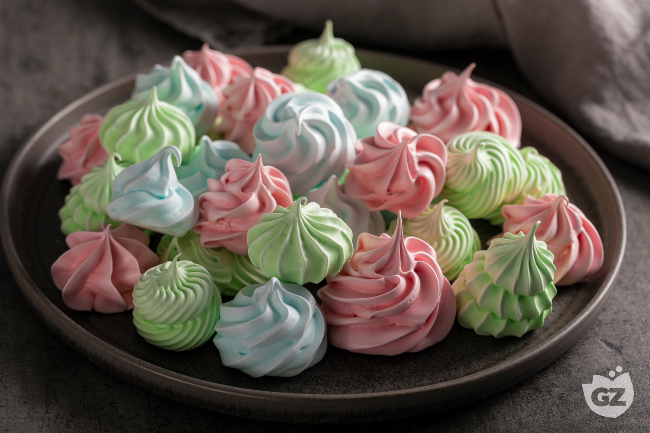 French meringue (basic dough) - Italian recipes by GialloZafferano