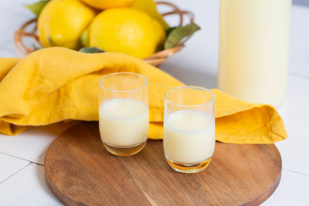 Meloncello - Italian recipes by GialloZafferano