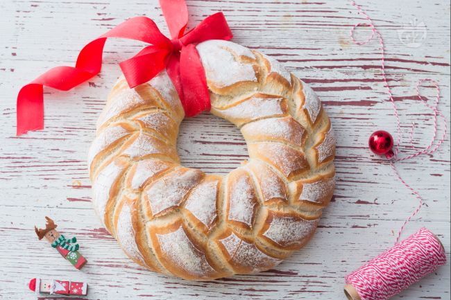 Bread Wreath - Italian recipes by GialloZafferano