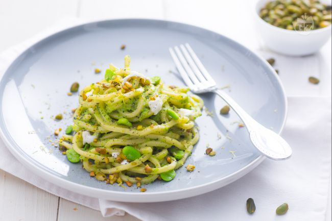 Troccoli with Broad Bean Pesto - Italian recipes by GialloZafferano