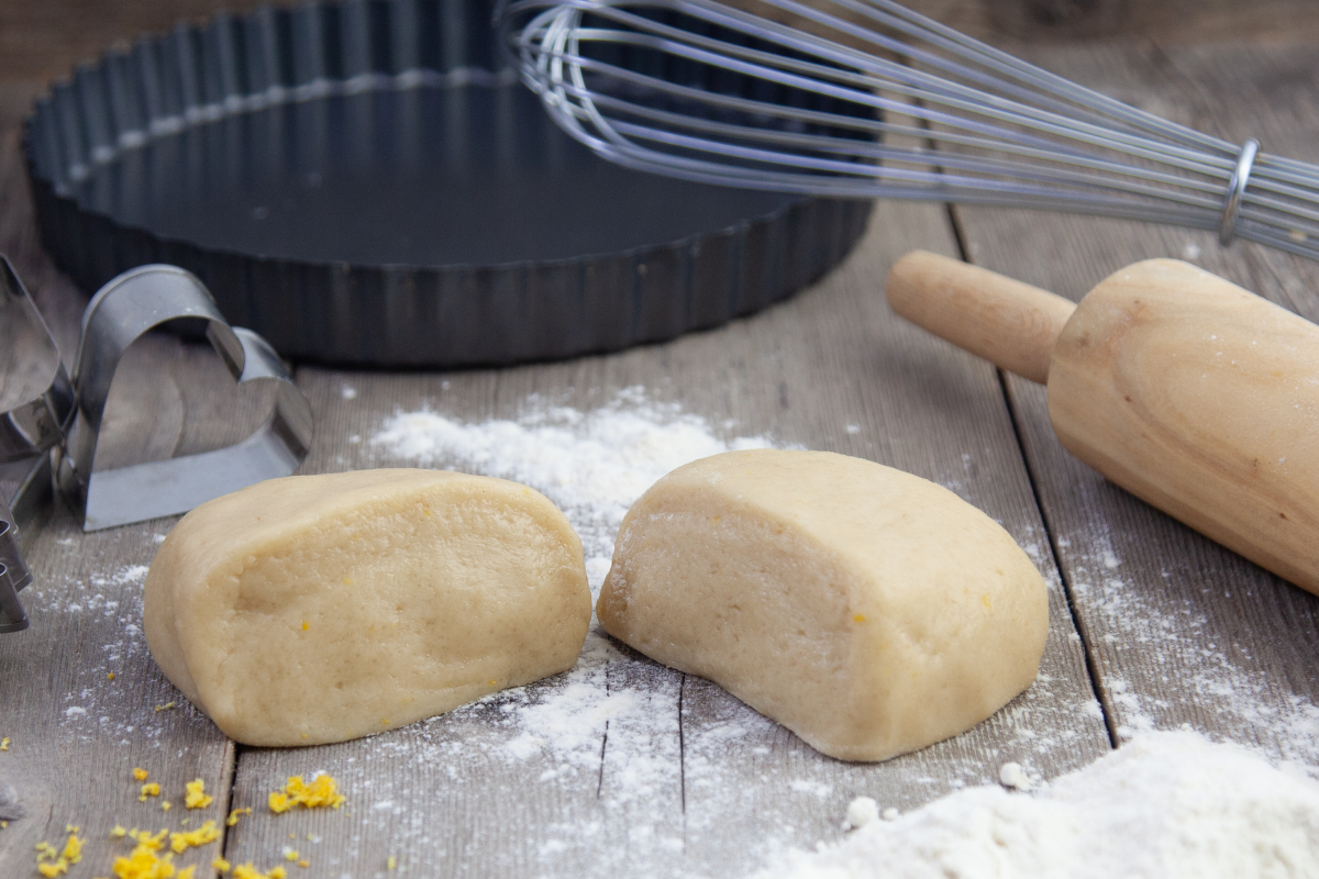Shortcrust Pastry with Egg Whites - Italian recipes by GialloZafferano