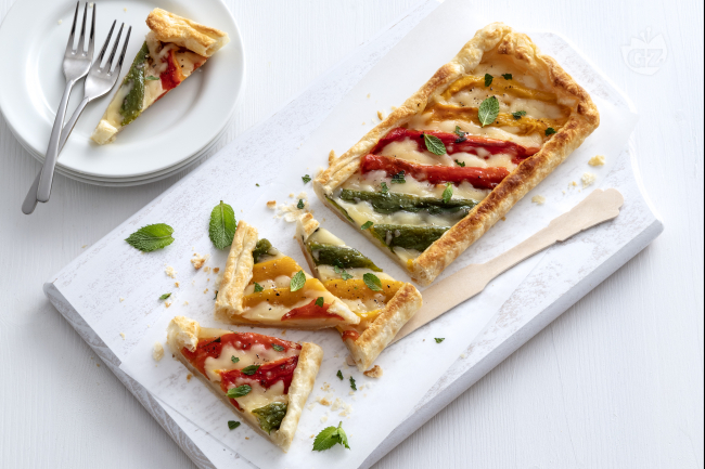 Savory Pie with Peppers and Cheese - Italian recipes by GialloZafferano