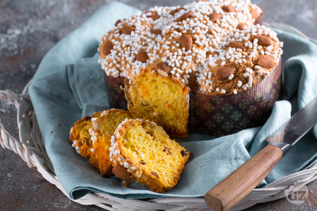 Easter Dove Cake - Italian recipes by GialloZafferano