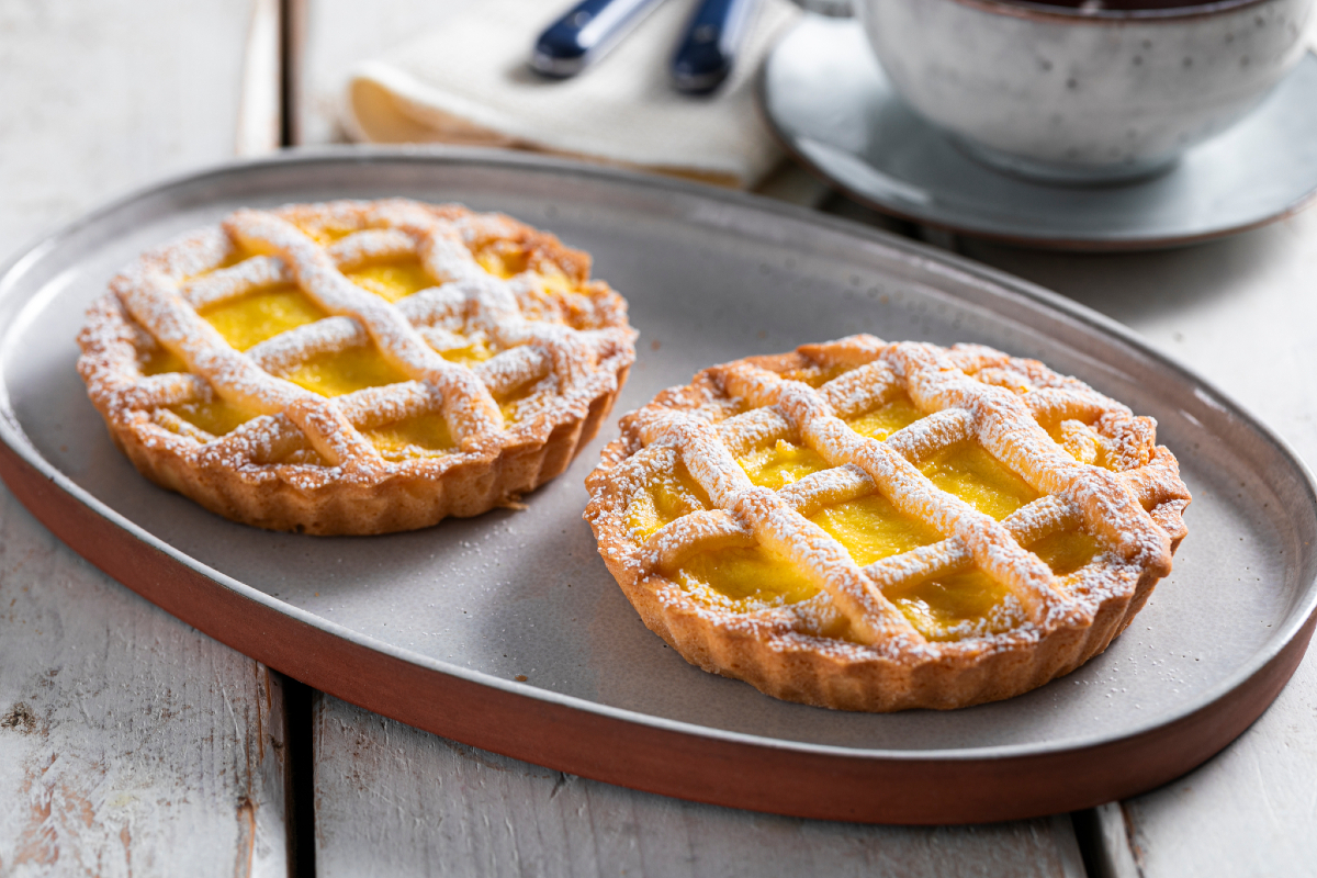 Mini Tarts with Custard - Italian recipes by GialloZafferano