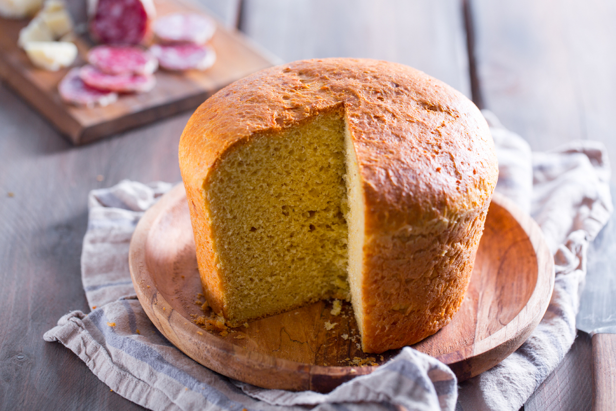Cheese Crescia - Italian recipes by GialloZafferano