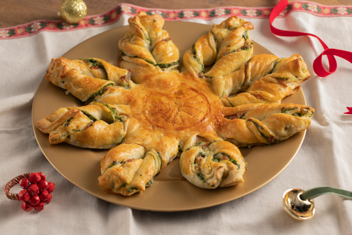 Christmas savory pie - Italian recipes by GialloZafferano