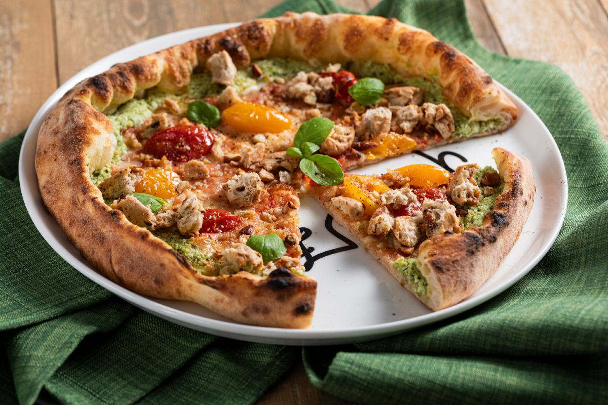 Pizza with stuffed crust of pesto and ricotta - Italian recipes by ...