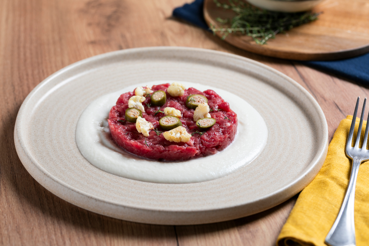 Beef Tartare with Cauliflower - Italian recipes by GialloZafferano