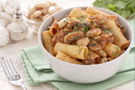 Rigatoni with pajata - Italian recipes by GialloZafferano