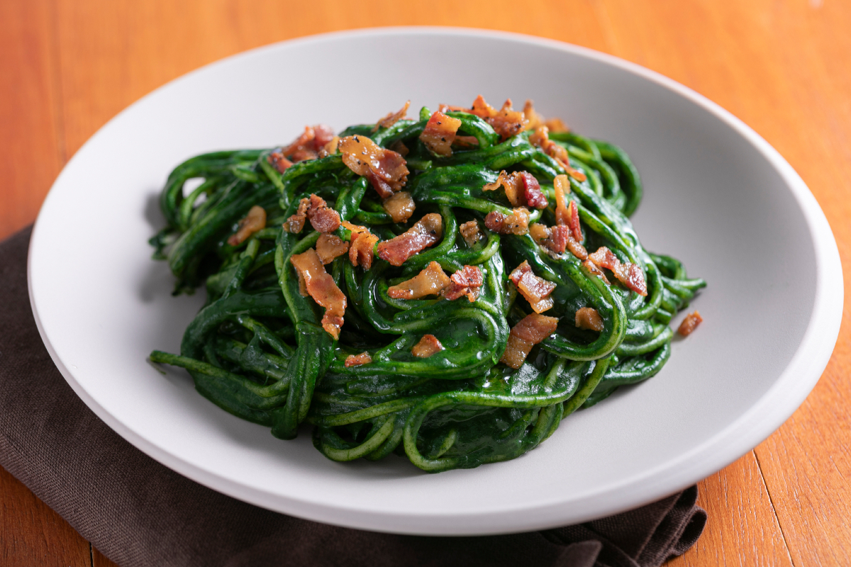 Pasta with Spinach Cream and Crispy Guanciale - Italian recipes by ...