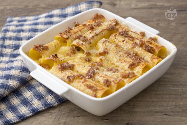 Golden Yellow Cannelloni - Italian recipes by GialloZafferano