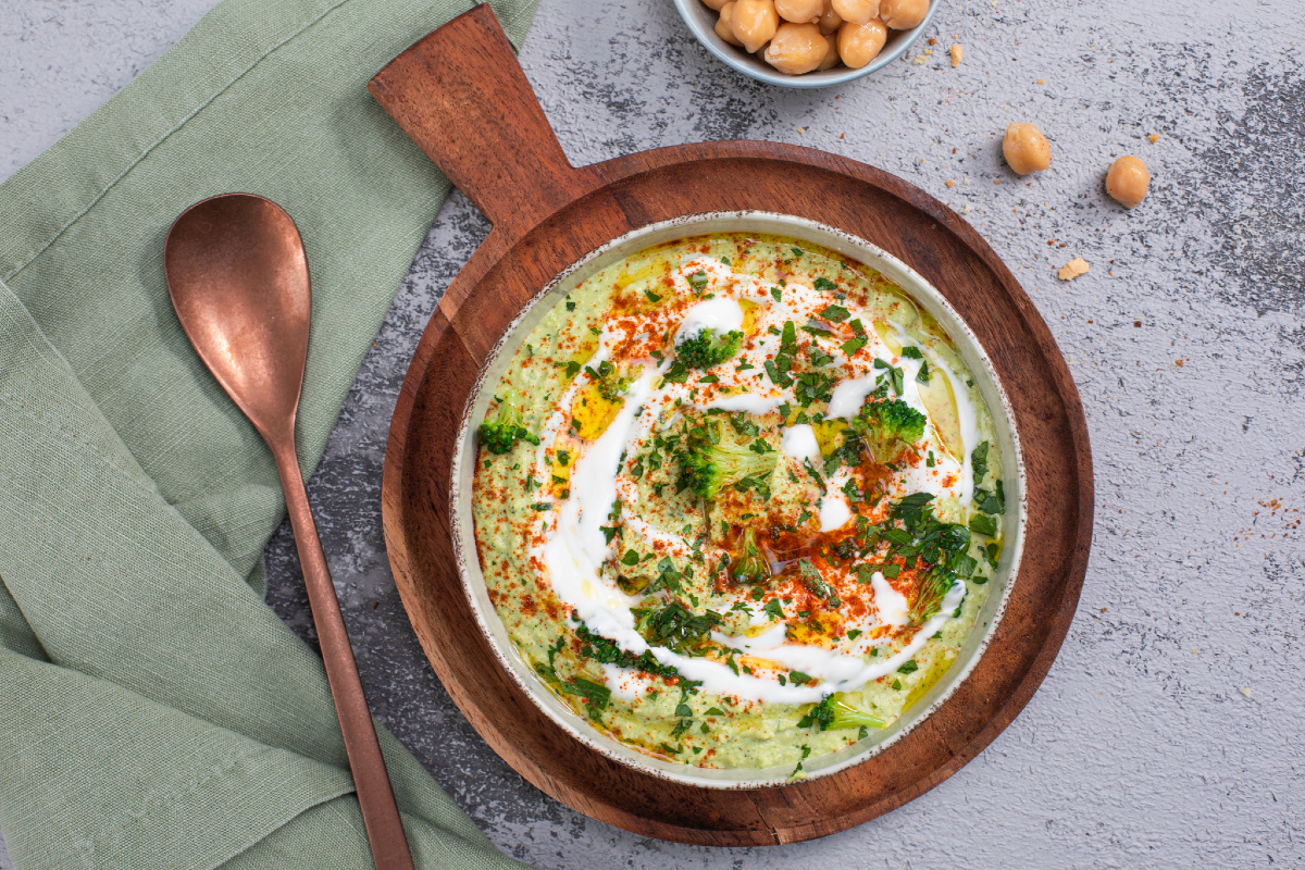 Spiced Broccoli and Yogurt Hummus - Italian recipes by GialloZafferano