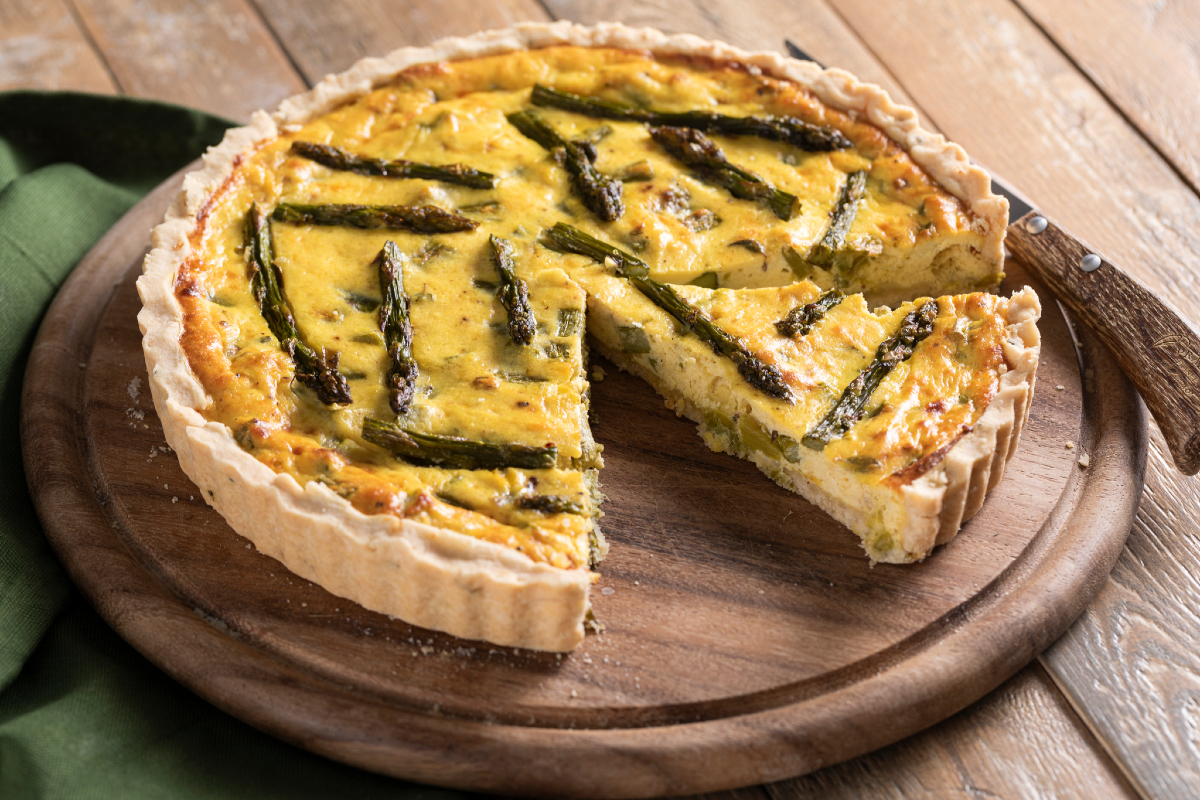 Savory Pie with Ricotta and Asparagus - Italian recipes by GialloZafferano