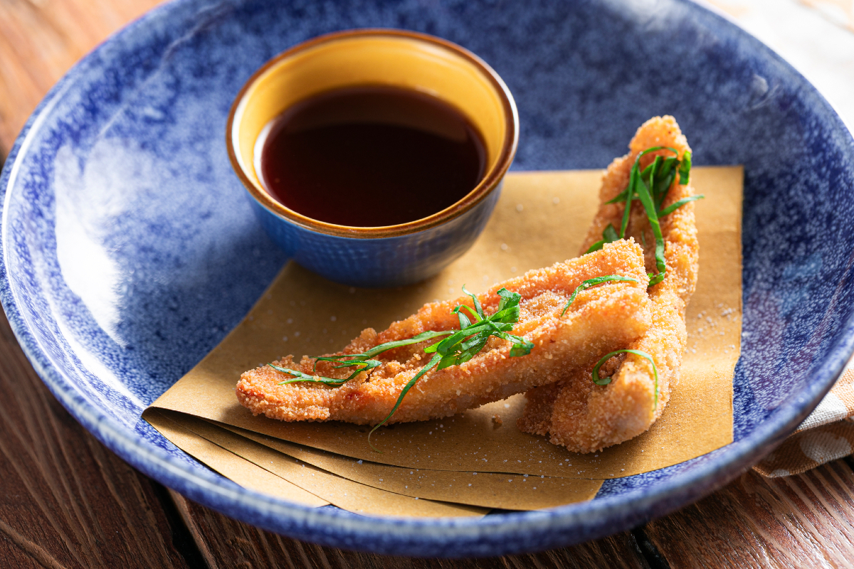 Fried red mullet with sweet and sour sauce: a crispy and refined recipe
